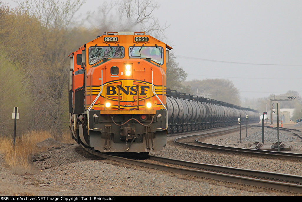 BNSF 8830